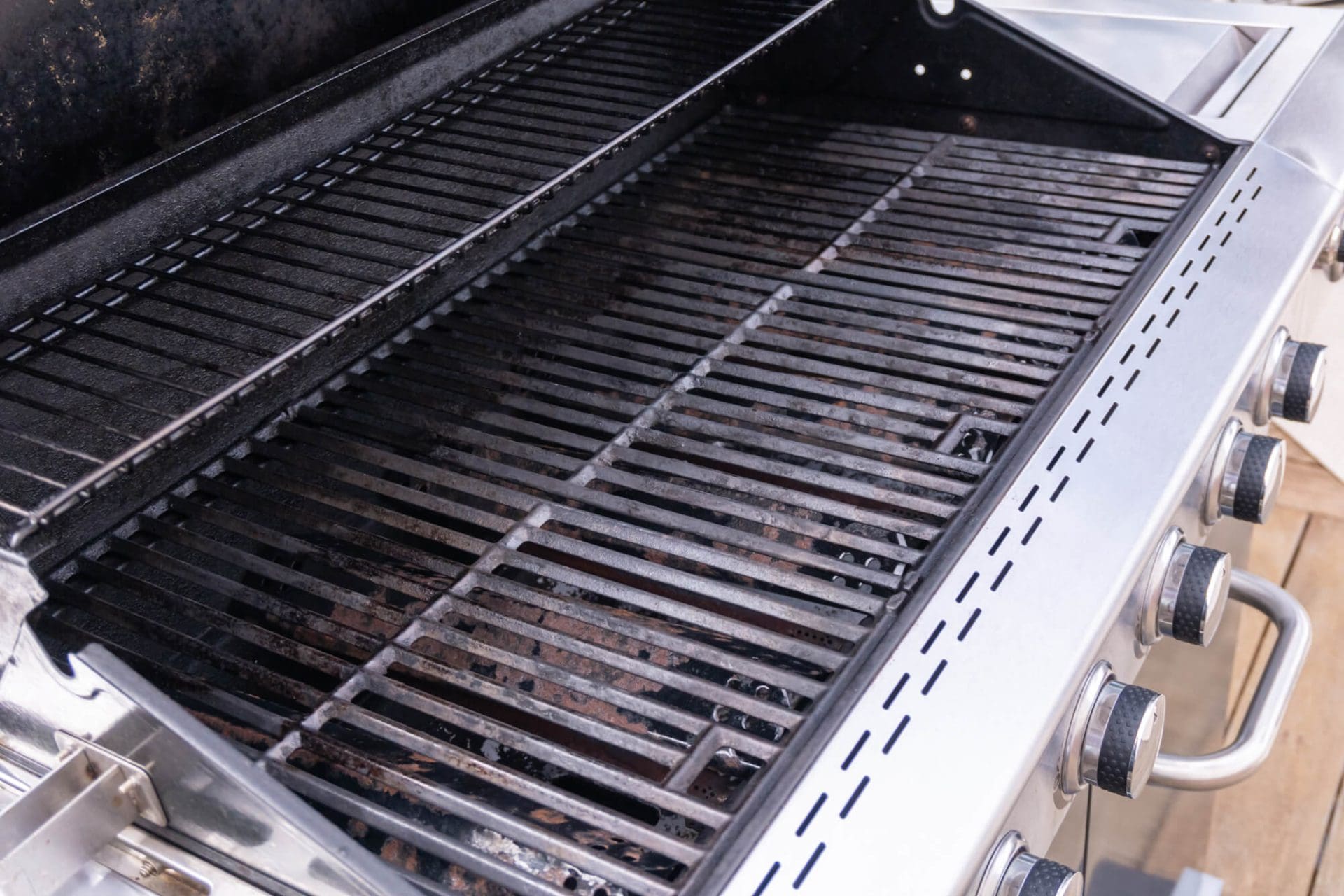 Flame and Flavor: A Guide to the Types of Grills You Need to Know ...